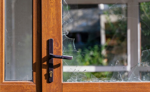 Best Glass Break Sensors In 2023: Ring, SimpliSafe, ADT, Vivint